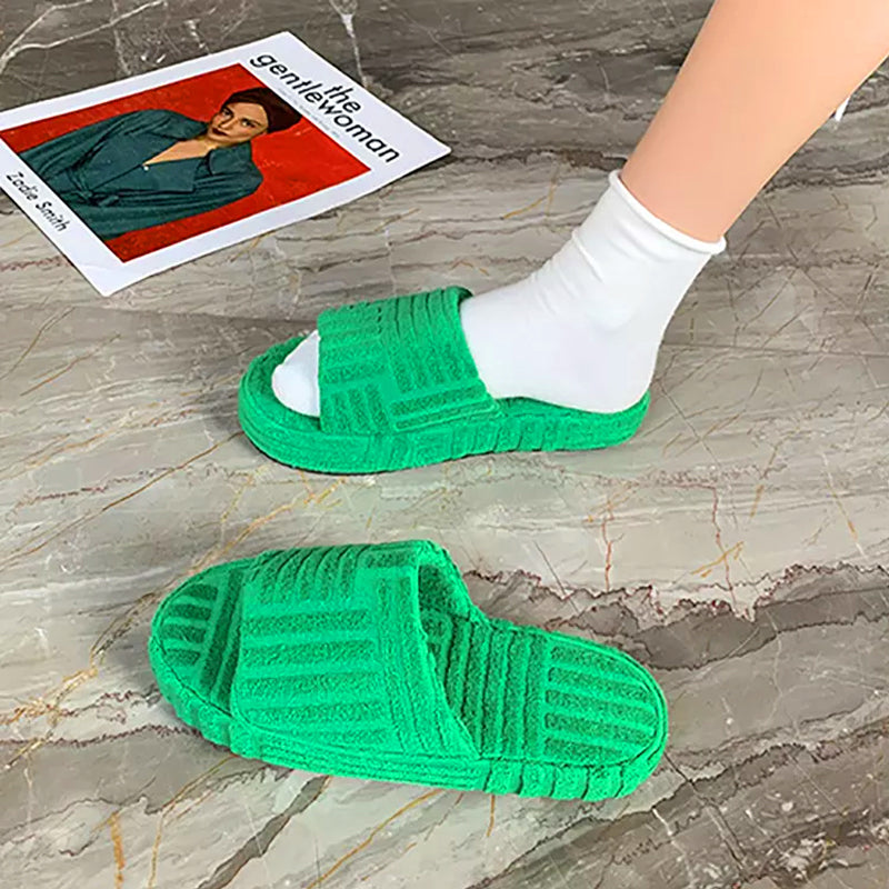 Fluffy Embossed Slippers – infinitias