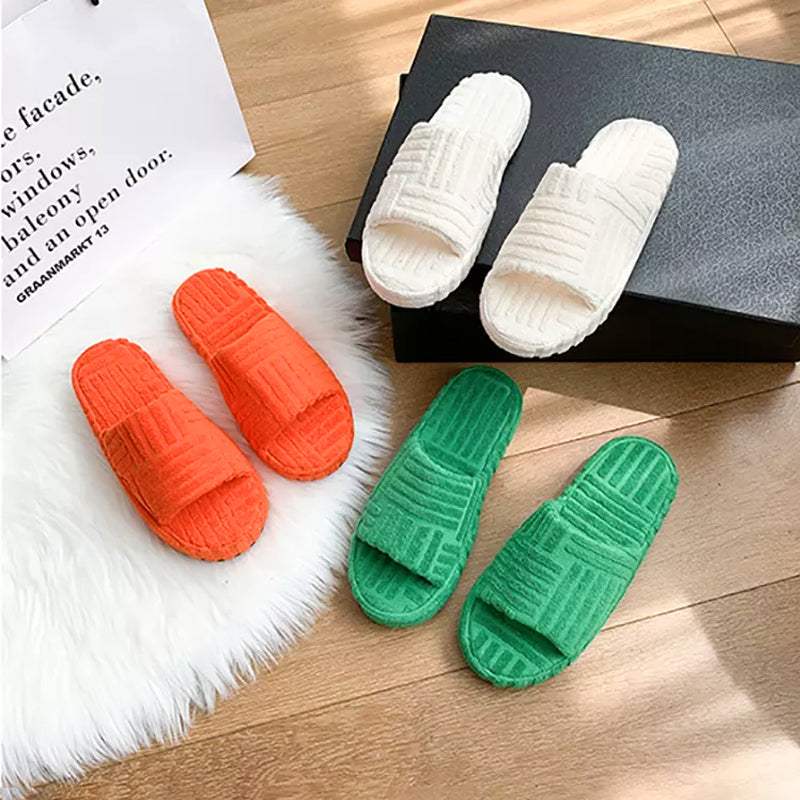 Fluffy Embossed Slippers – infinitias