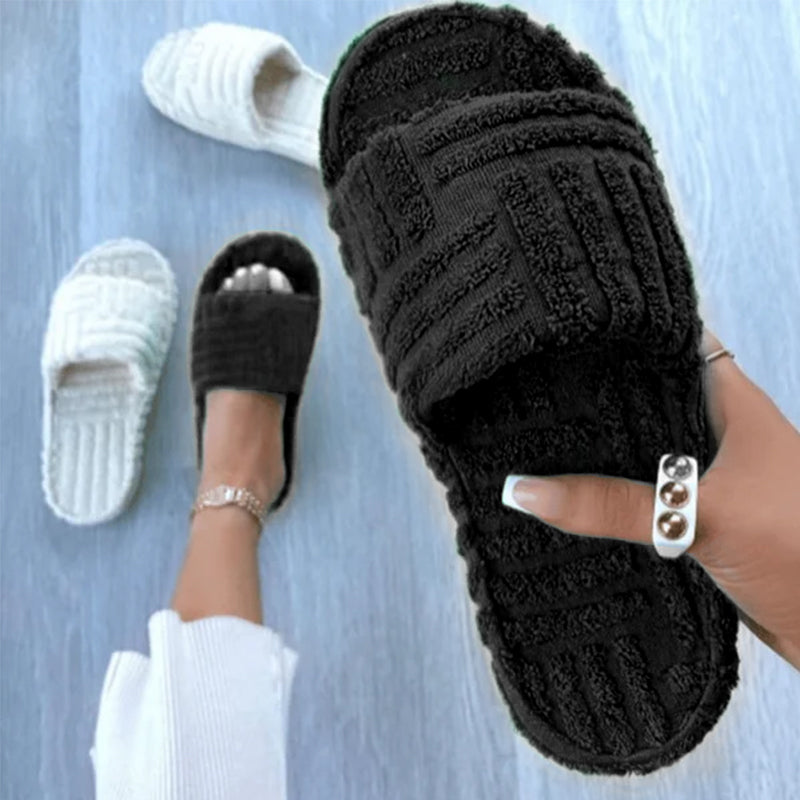 Fluffy Embossed Slippers – infinitias