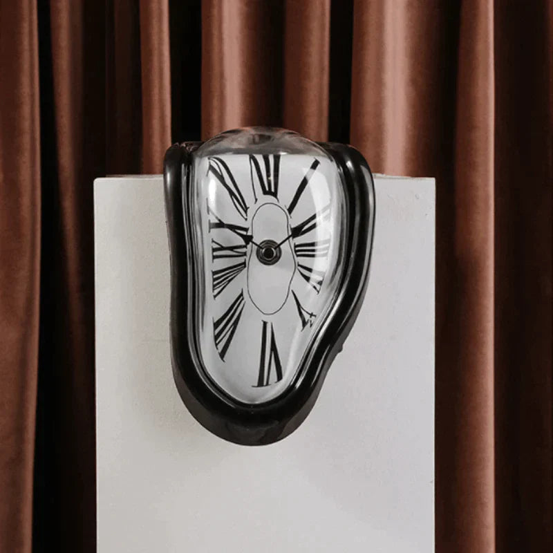 🎊Melting Time Warp Clock🎁 – infinitias