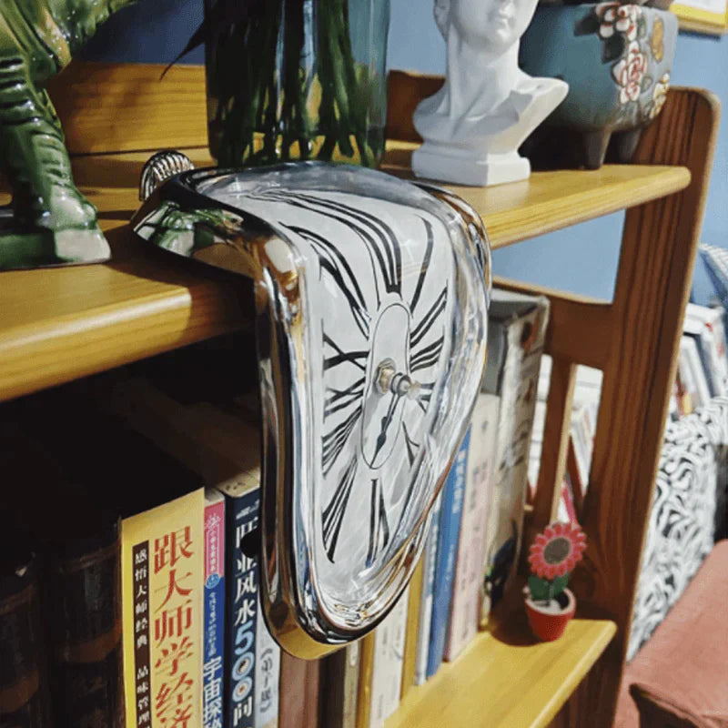 🎊Melting Time Warp Clock🎁 – infinitias